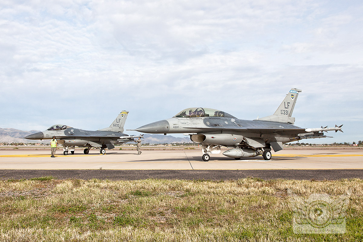 LIGHTNING STRIKES DOWN ON LUKE - Phodocu Publishing